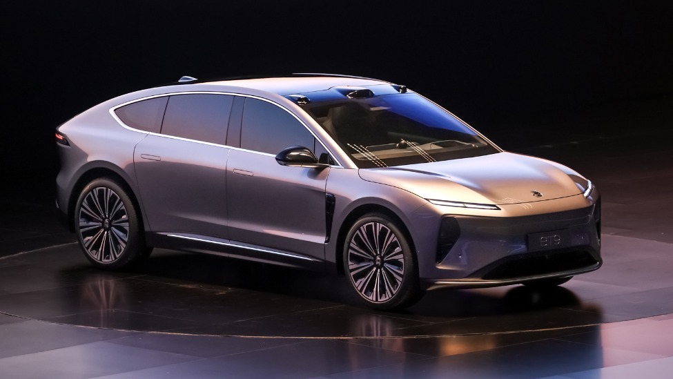 蔚来发布行政旗舰ET9：搭载自研全域900V高压架构 预售80万元_凤凰网