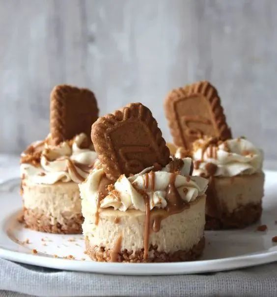 从咖啡伴侣到烘焙食材爆款，Lotus饼干为什么会火？_凤凰网