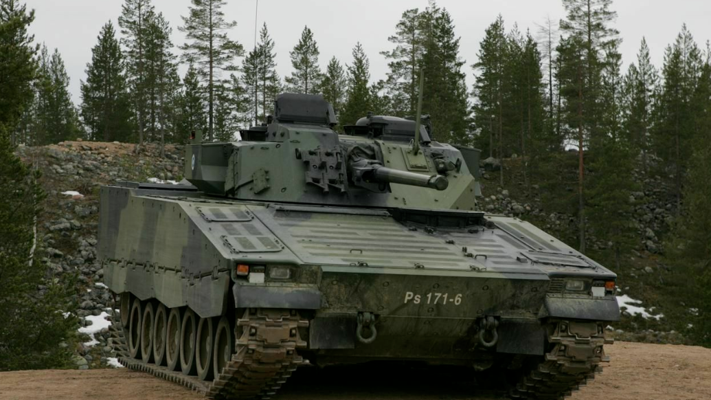 美媒：瑞典和丹麦将向乌克兰提供更多CV90战车_凤凰网