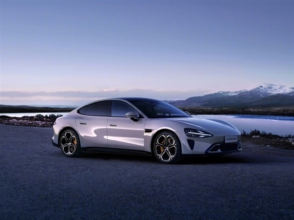 王化辟谣小米汽车SU7价格图：9.9万、59.9万全是假的！_凤凰网