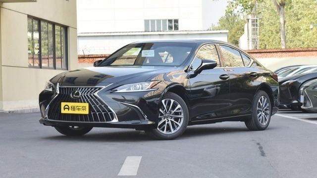 雷克萨斯新款ES200到店 仅限量发售_凤凰网