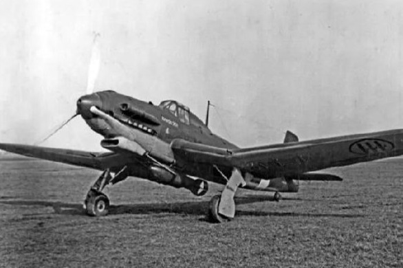 没有服役的“死神”，二战意大利布雷达Ba.201俯冲轰炸机_凤凰网