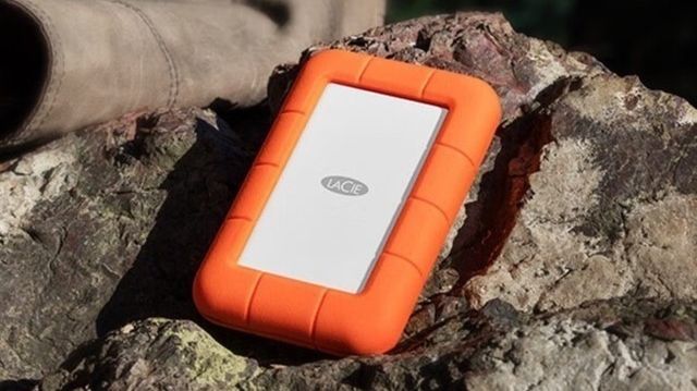 【有料评测】雷孜LaCie Rugged Mini SSD：20Gbps+三防精英存储典范_凤凰网