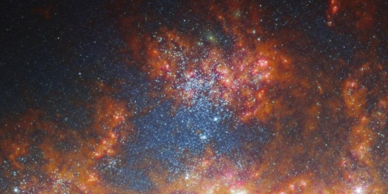 距离地球3500万光年，“独行侠”NGC 1559星系新图公布_凤凰网