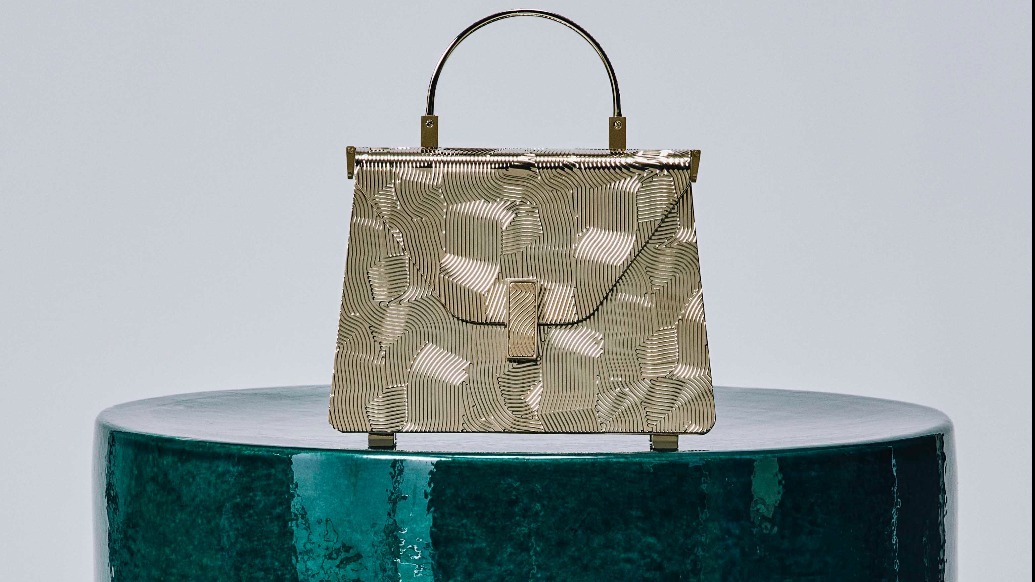 Valextra 2024秋冬米兰时装周 一触之美_凤凰网