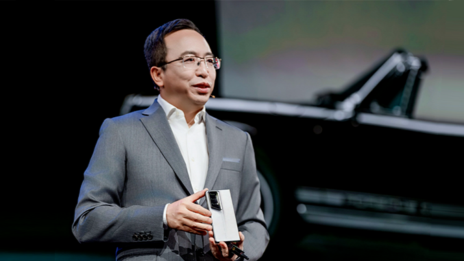 荣耀AI全家桶炸场MWC！CEO赵明宣战苹果，解密平台级AI杀手锏_凤凰网