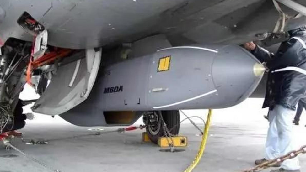 马克龙：将成立新联盟对乌提供“中远程导弹与炸弹”_凤凰网