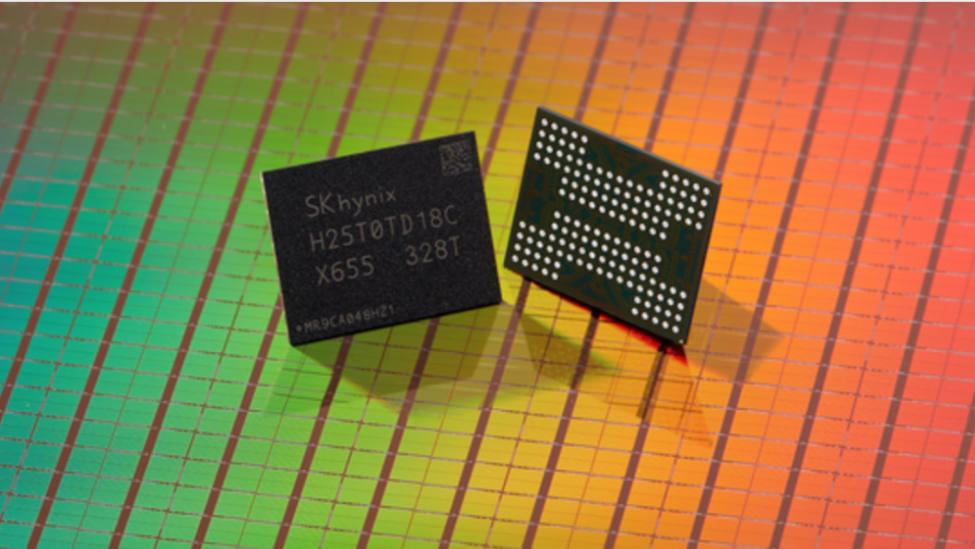 群联CEO潘建成警告SSD价格飞涨导致需求下降，阻碍NAND闪存行业发展_凤凰网