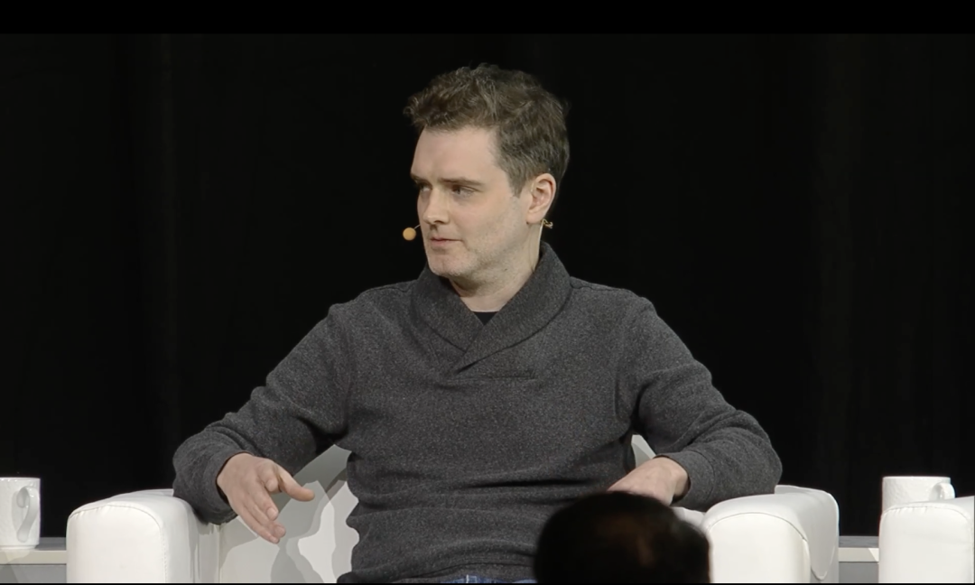 黄仁勋对话Transformer八子：大模型的起源、现在和未来_凤凰网