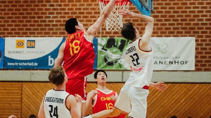 28分10板+准绝杀！中国U17男篮战胜德国，迎曼海姆邀请赛首胜_凤凰网