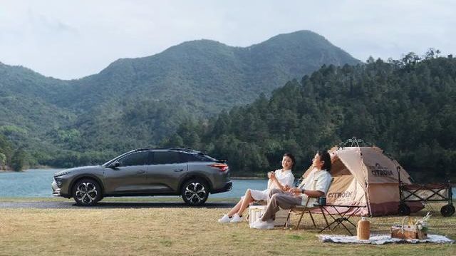 全系1.6T+8AT 全新2024款凡尔赛C5 X售14.37万起_凤凰网