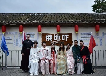 “爱在春天开,情入校友里” 高校联盟文艺交友会在深举办凤凰网深圳_凤凰网