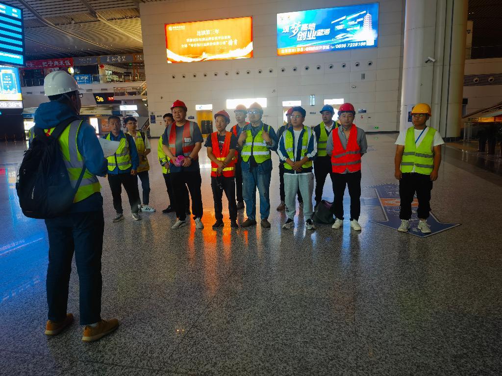 济南联通携手华为打造全国首个高铁站5G-A 3CC精品示范区，全面推进网络体验再升级凤凰网山东_凤凰网