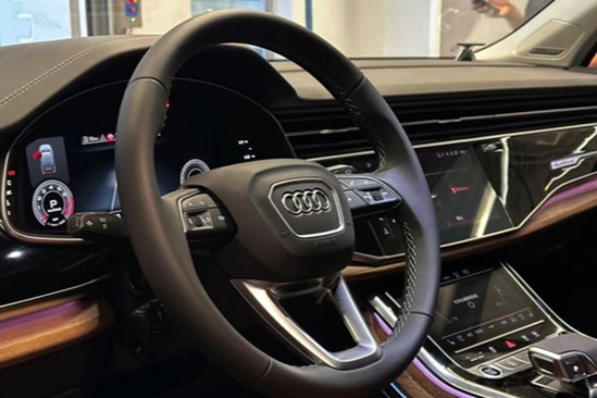 奥迪新Q7国内实拍！4S店：7月上市，现款降价16.5万清库存_凤凰网