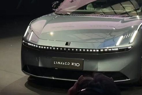 极氪001“换壳”领克Z10！比“保时米”还帅，内饰够惊艳吗？_凤凰网