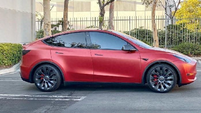今年不改款的Model Y，免息结束后，有机会降2万？_凤凰网
