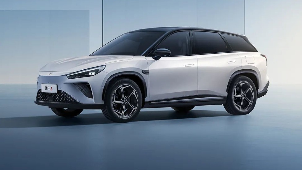 哪吒L车型首次OTA升级，应用大模型NETA GPT_凤凰网