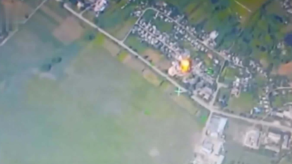 俄罗斯首度公开FAB-3000航空炸弹打击视频_凤凰网视频_凤凰网