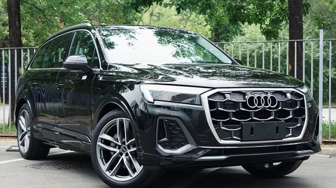 上市降价9万！奥迪新Q7七座60万落地 4S：等等更便宜_凤凰网