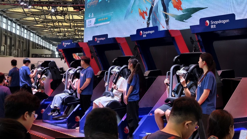 ChinaJoy硬件掠影：游戏显示多元化，手机正在“3A化”_凤凰网