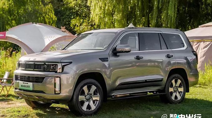 比油车贵2万！BJ60增程25.98万起 纯电续航152Km_凤凰网