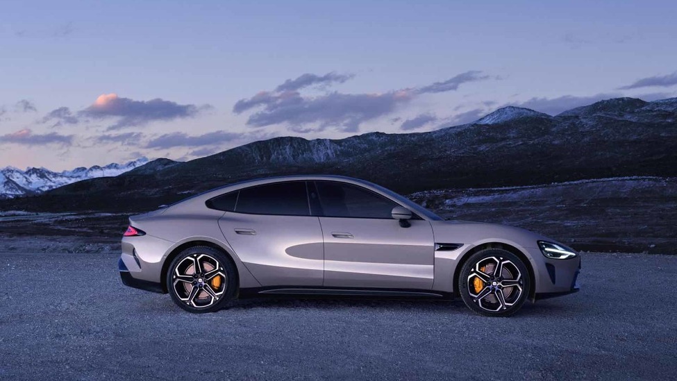 凤凰车研所实测小米SU7Max：高速续航567km 电耗暂列双电机车型第一_凤凰网