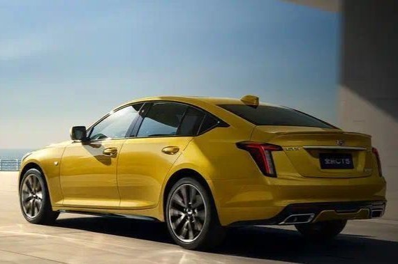 全系2.0T+10AT！4.93米豪车降到18万多，7.3秒破百7L多油耗_凤凰网