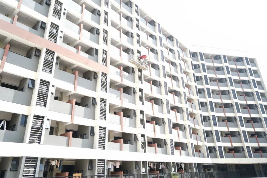 寮步学子朝气蓬勃开启新学期__凤凰网