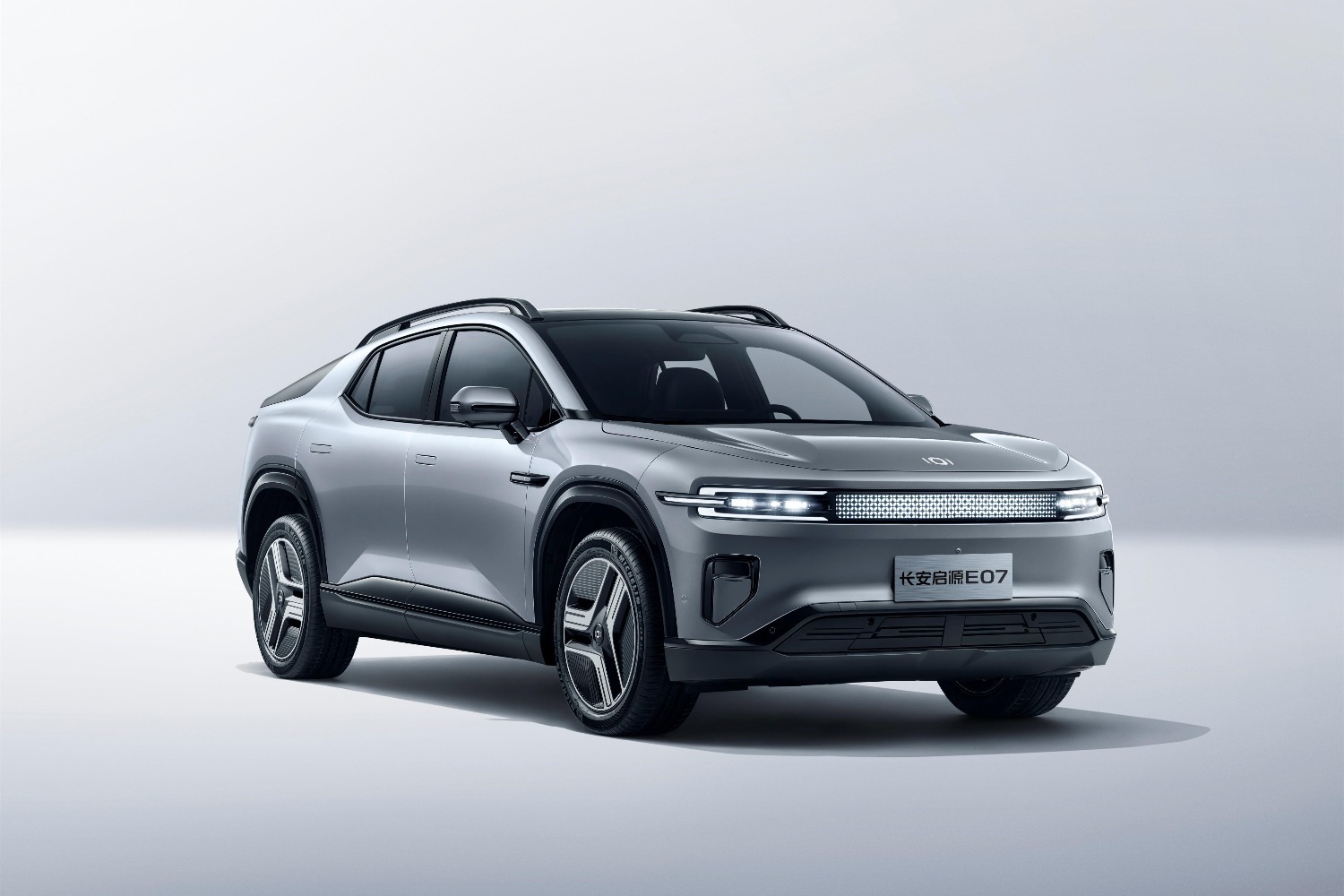 能变形的智慧SUV来了！长安启源E07预售价24.99万元起_凤凰网