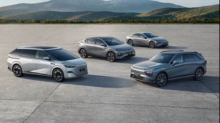 小鹏AI天玑XOS 5.3.0版本OTA 升级XNGP智驾/SR环境模拟显示等_凤凰网