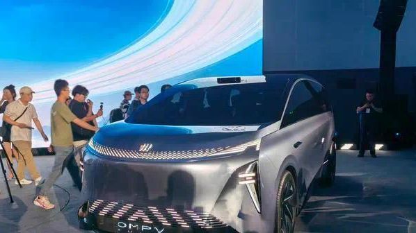 200万辆下线，别克GL8创下中国MPV销量新纪录_凤凰网