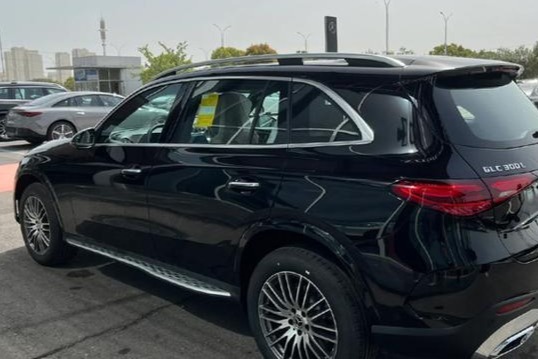 奔驰4S店：25款GLC开订！升级这些配置，现款降价14万甩卖_凤凰网