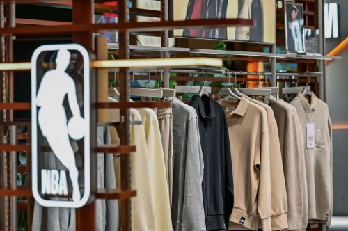 NBA ATELIER首秀亮相三里屯太古里——限时快闪店盛大启幕，引领运动美学新风潮！_凤凰网