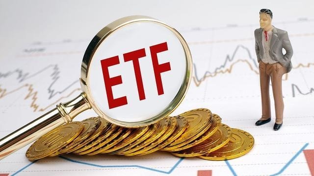见证历史！股票型ETF总规模罕见狂飙，首次突破3万亿关口_凤凰网