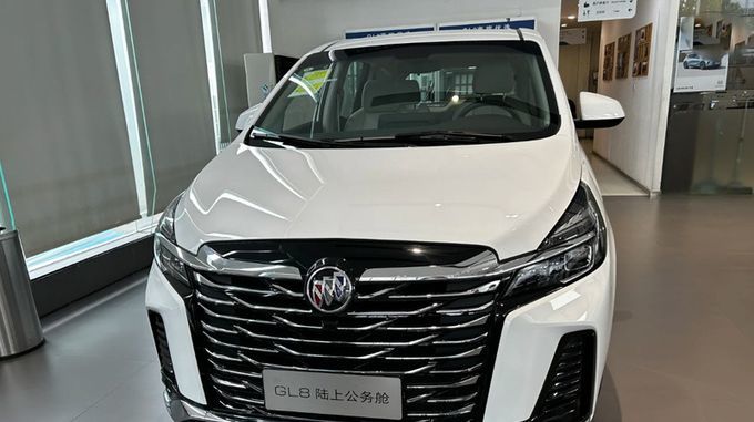 降3.5万！别克GL8限时价19.79万起，置换再减3万_凤凰网