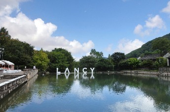 朗姿LANCY发布2024秋冬“A系列”大秀 与宋佳、Linda李静共赴「兰亭·雅集」美学之旅_凤凰网
