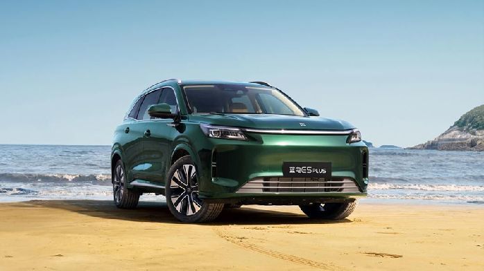 蓝电E5 PLUS 165km长续航版 推出2.5万购车权益_凤凰网