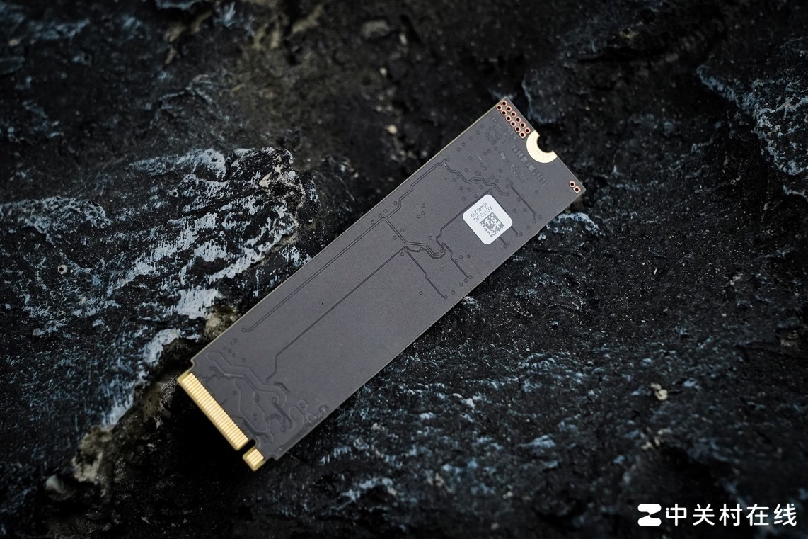长江存储PC41Q评测 高效能OEM固态硬盘新力作_凤凰网