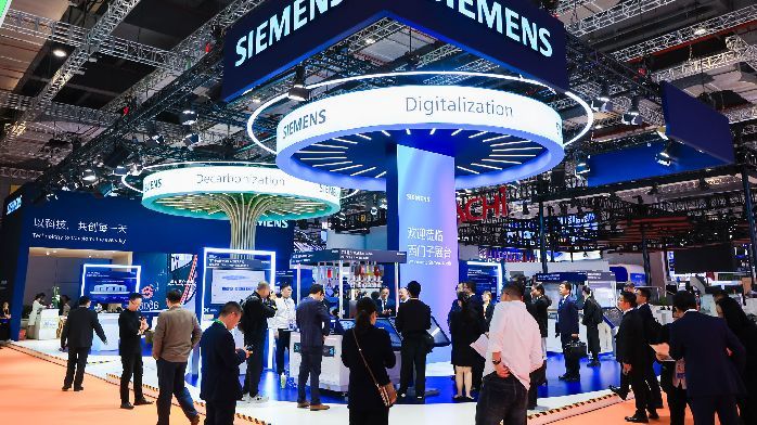 西门子七展进博，集成多款AI应用的新软件架构Xcelerator API World发布｜2024进博会_凤凰网