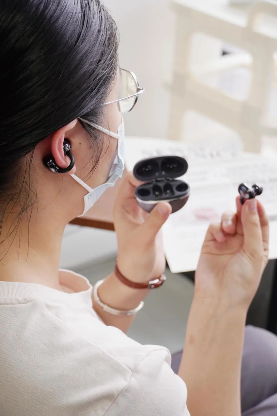 明星同款，HW平替！AURARO耳夹式无线蓝牙耳机G126，你还不冲吗？凤凰网凰家尚品_凤凰网