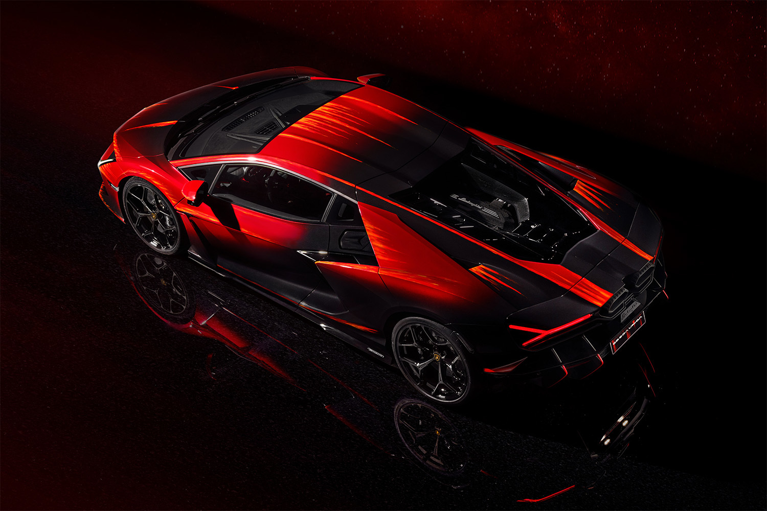 兰博基尼全新Revuelto Opera Unica专属定制车型亮相上海_凤凰网