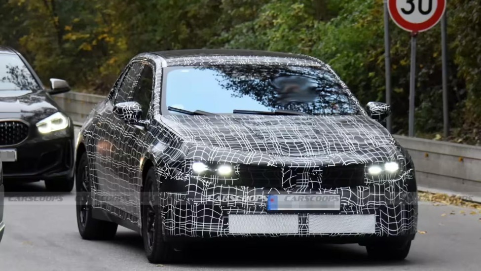 全新宝马i3轿车谍照首曝：800V平台，2026年发布_凤凰网