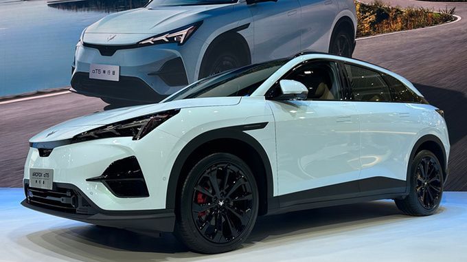 极狐新阿尔法T5限时12.38万起！配置升级 搭5C电池_凤凰网