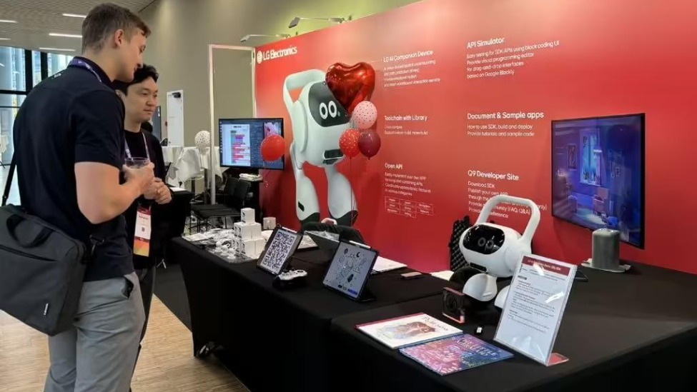 LG预告首款家用管家机器人2025年登场：集成GPT-4o AI模型，注重和用户情感互动_凤凰网