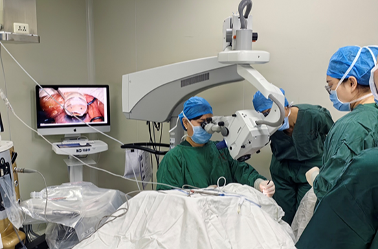 福建省首例！厦门眼科中心成功开展小梁网微支架iStent inject W植入术凤凰网山西_凤凰网