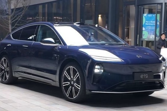 蔚来旗舰ET9上市，首次方向盘与转向轮之间零机械链接，比尊界S800还牛？_凤凰网