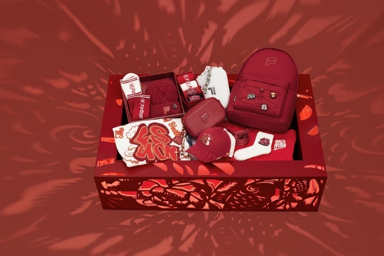 FILA FUSION官宣代言人赵露思 祝你新年一「露」福顺_凤凰网