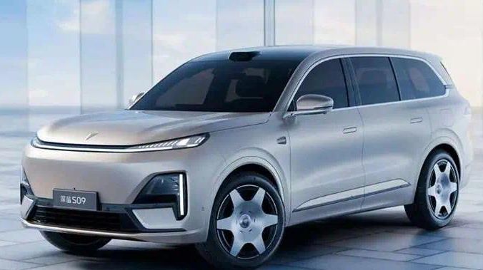 中大型SUV市场变天？理想L9/问界M9竞争对手，深蓝S09实力如何_凤凰网
