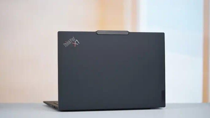 ThinkPad X1 Carbon Aura AI 2025评测：酷睿Ultra 200V颠覆商务本_凤凰网