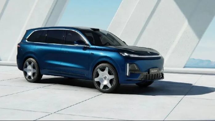 热点丨中大型SUV井喷！问界M8、昊铂HL等瞄准35万级市场，国人消费升级了？_凤凰网